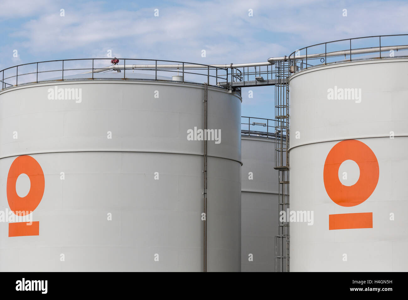 Oil bunkering hi-res stock photography and images - Alamy