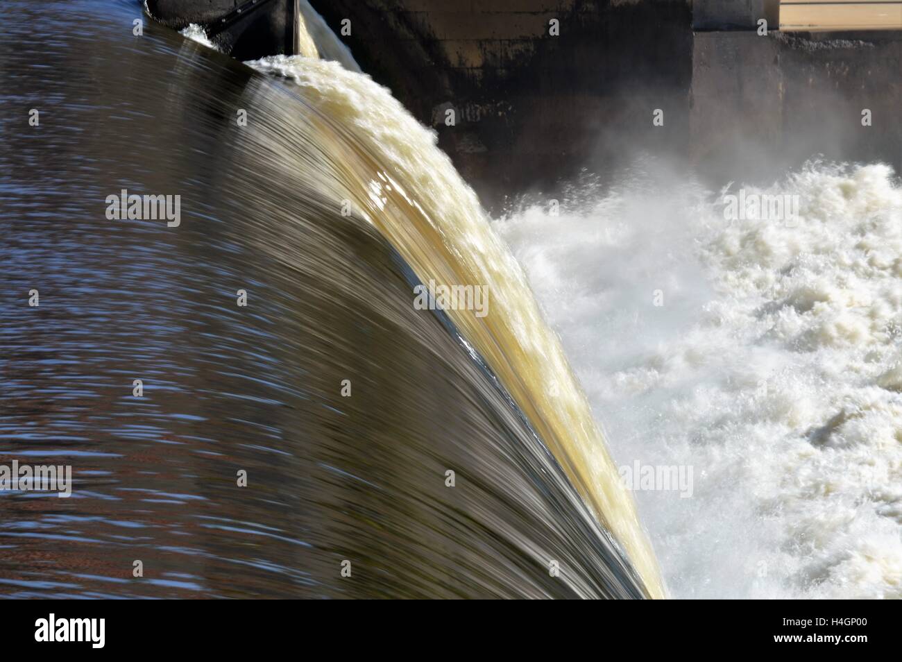 Waterfall at the Ford Dam in Minneapolis Minnesota Stock Photo - Alamy