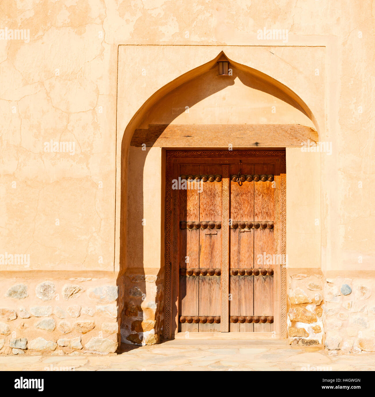 oman old wooden door and wall in the house Stock Photo - Alamy