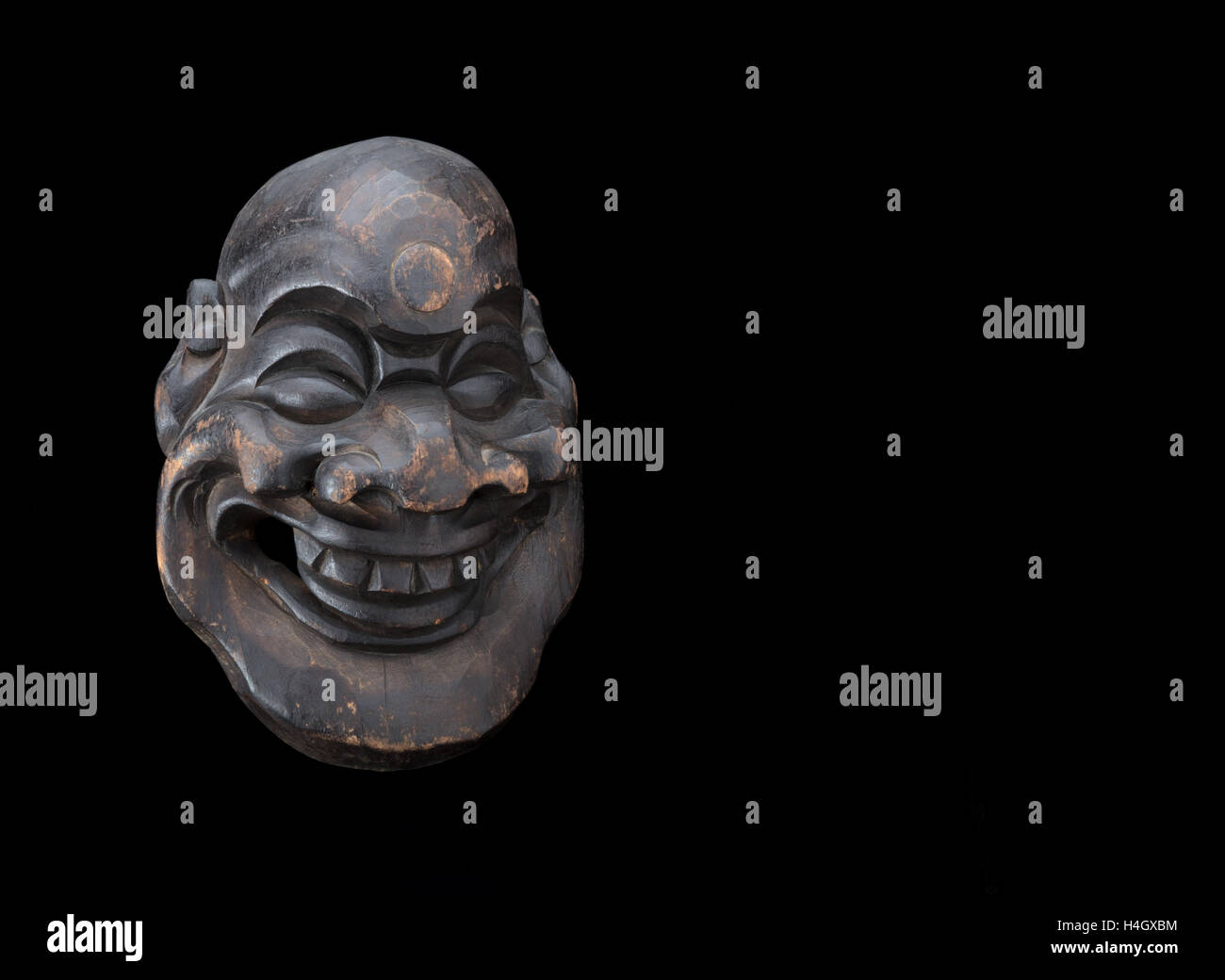 Wooden asian face mask hi-res stock photography and images - Alamy