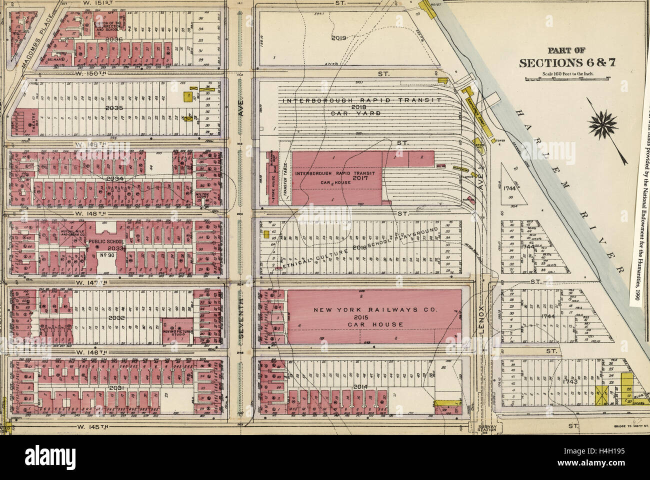 W 145th street andeighth avenue hi-res stock photography and images - Alamy