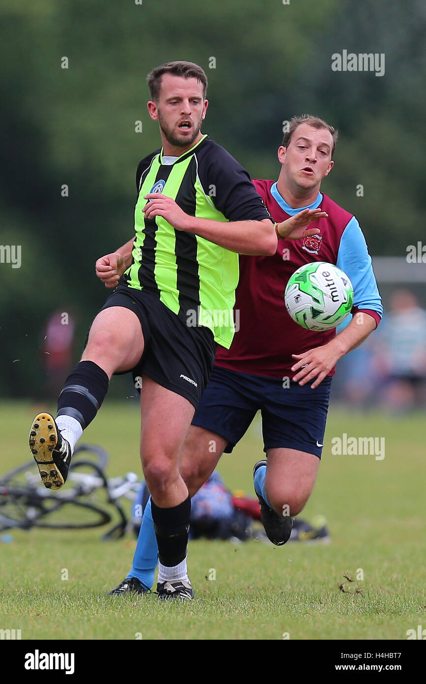 Eagle (green/black) vs Bristow City, Hackney & Leyton Sunday League ...
