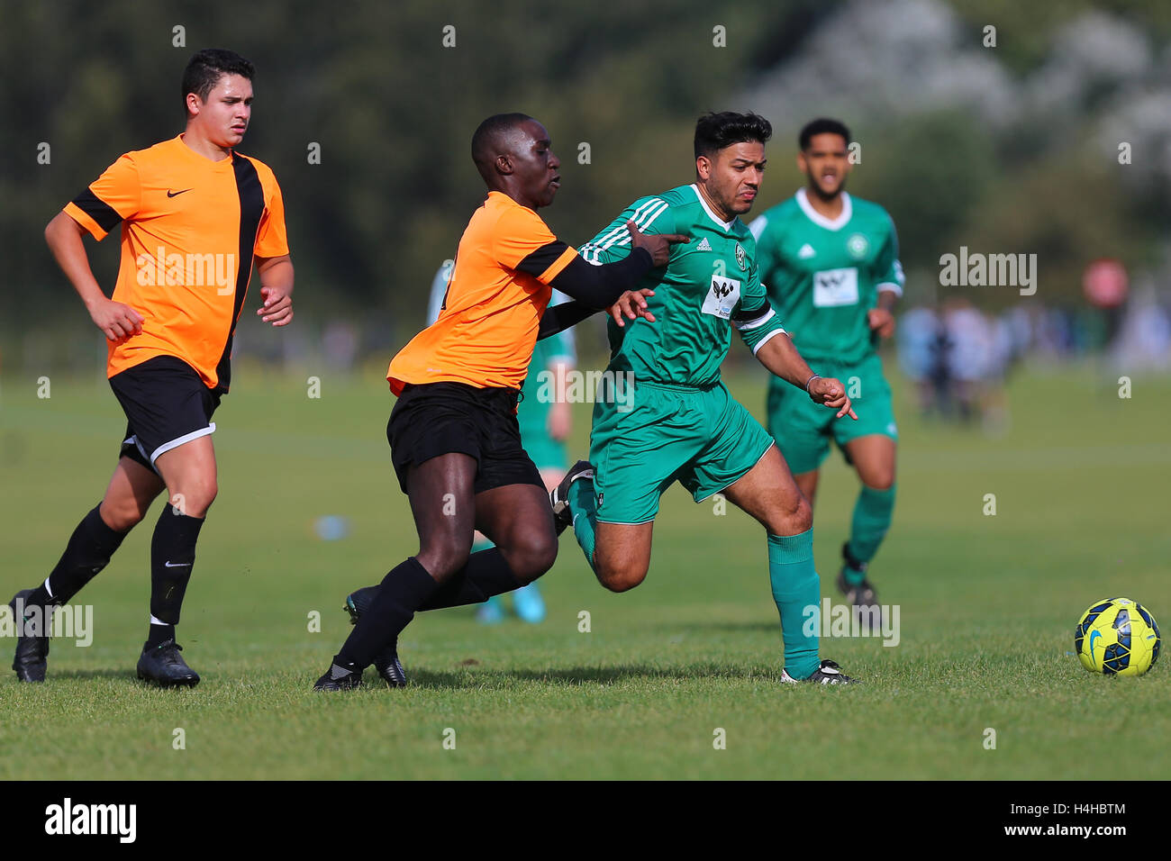 El Valiente (orange/black) vs AFC Putney, London FA Sunday Challenge ...