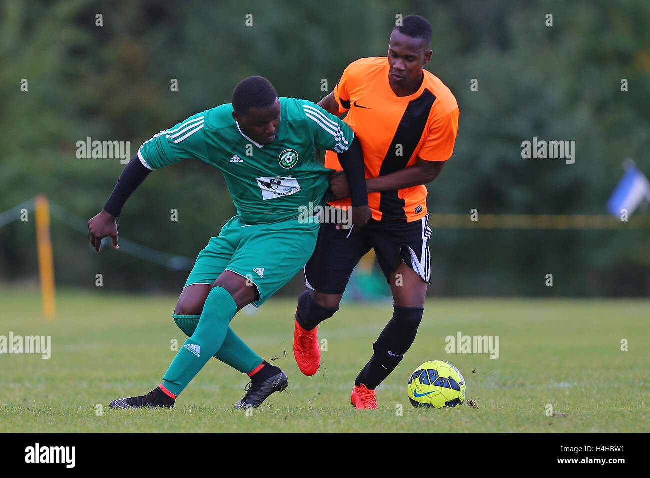 El Valiente (orange/black) vs AFC Putney, London FA Sunday Challenge ...