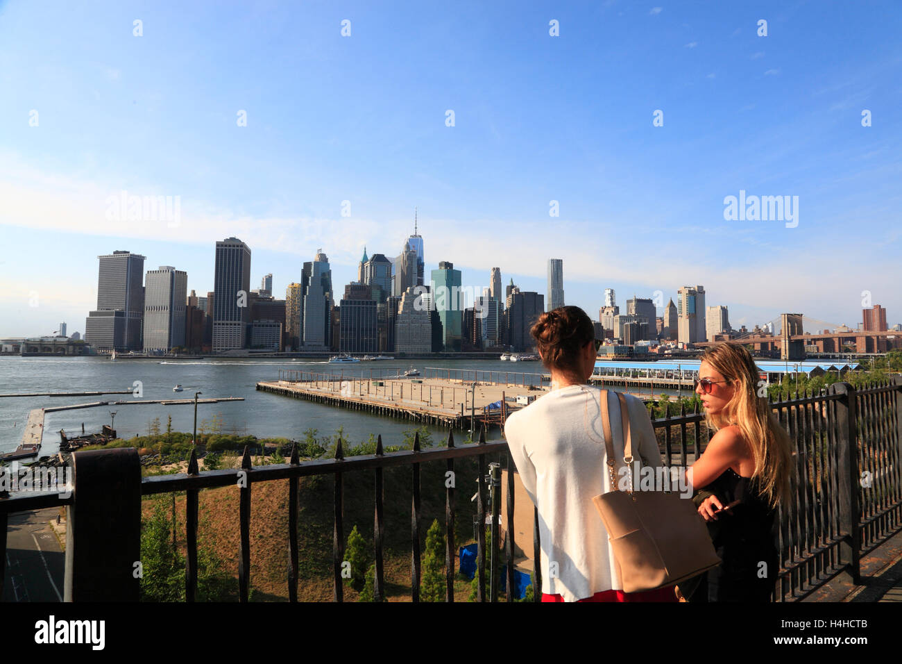 Views of new york city from the east river hi-res stock photography and ...