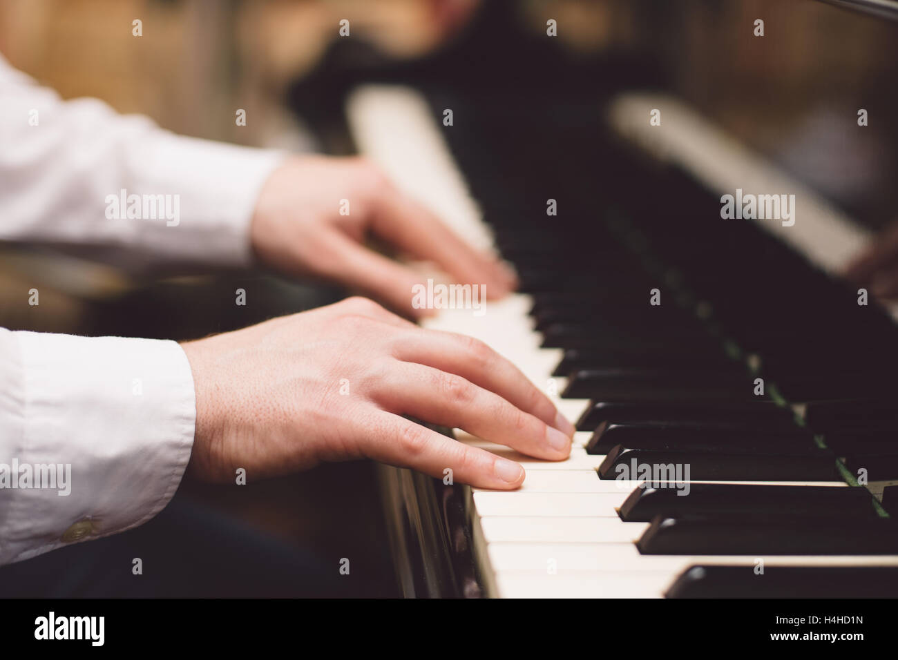 Hands playing classical piano hi-res stock photography and images - Alamy