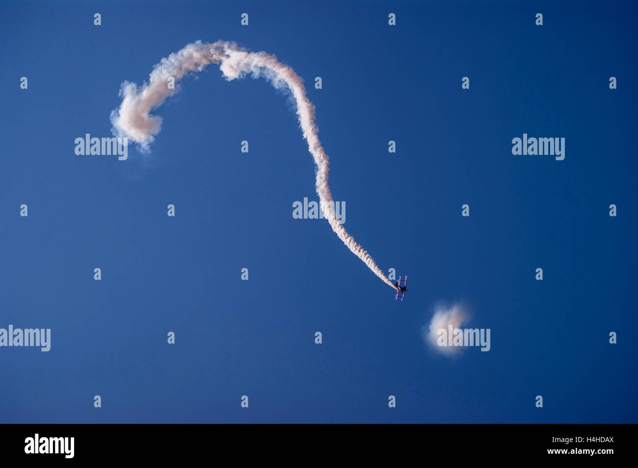 Airplane question mark hi-res stock photography and images - Alamy