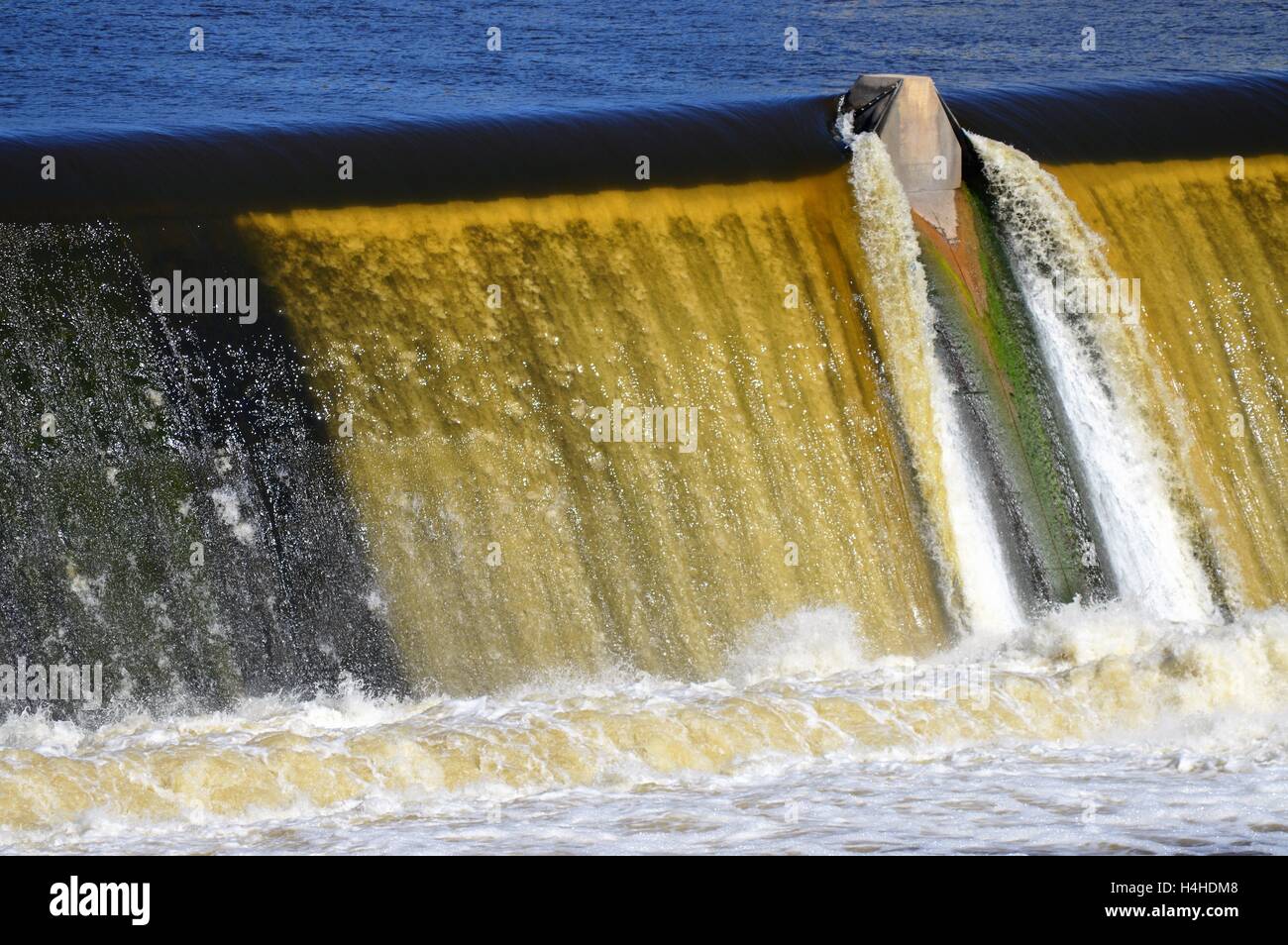 Waterfall at the Ford Dam in Minneapolis Minnesota Stock Photo - Alamy