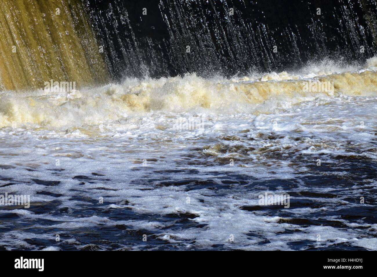 Waterfall at the Ford Dam in Minneapolis Minnesota Stock Photo - Alamy