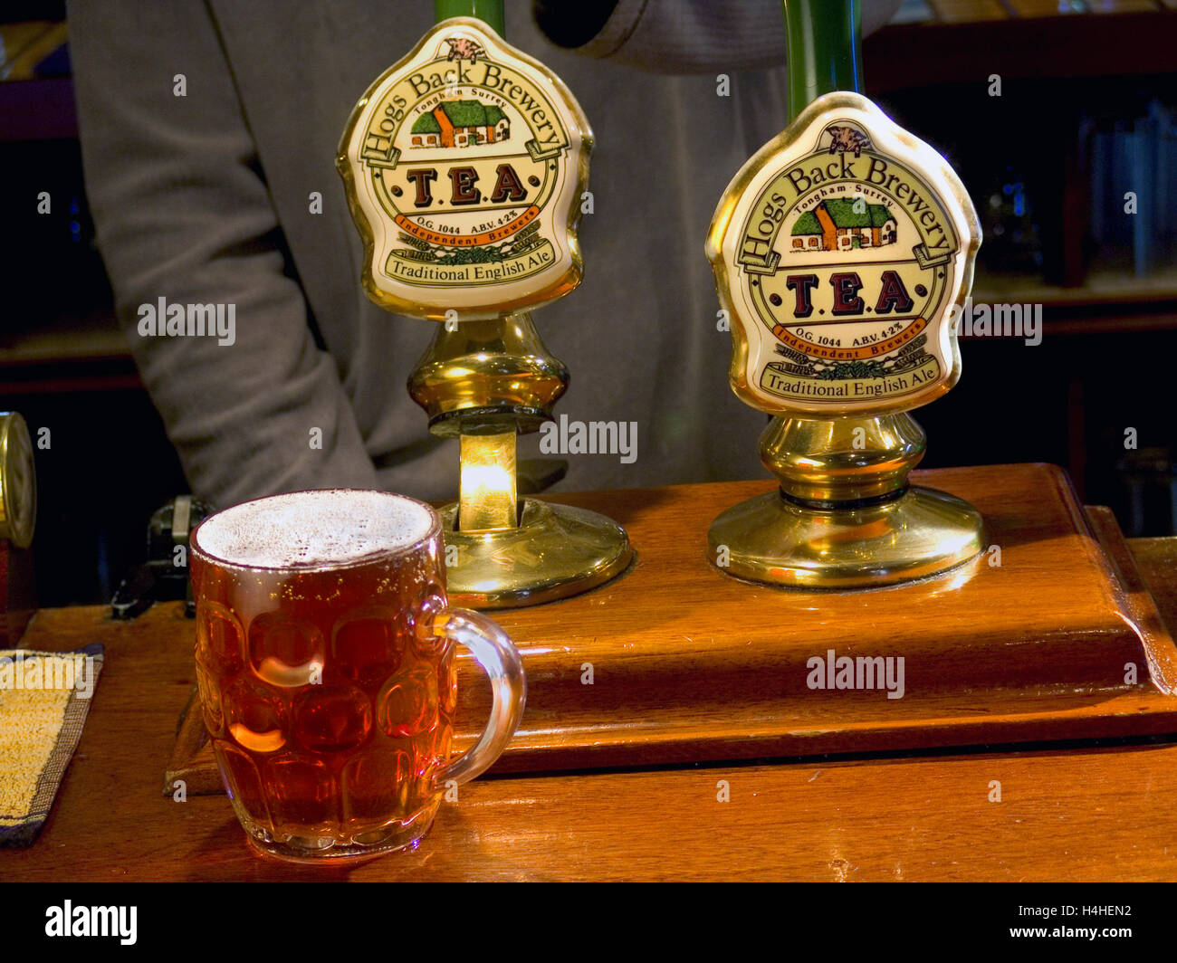 Pulling a pint of 'T.E.A.' Traditional English Ale at the Hogs Back ...