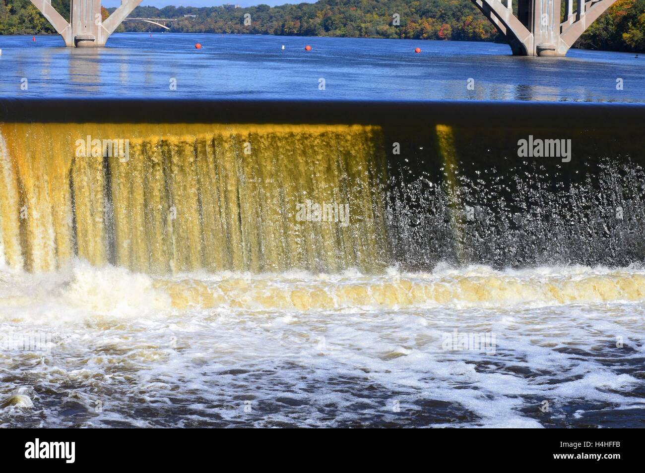 Waterfall at the Ford Dam in Minneapolis Minnesota Stock Photo - Alamy