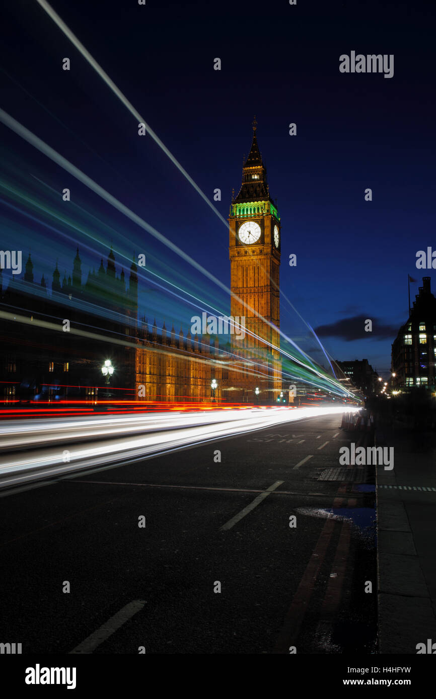 The queen elizabeth ii tower hi-res stock photography and images - Alamy