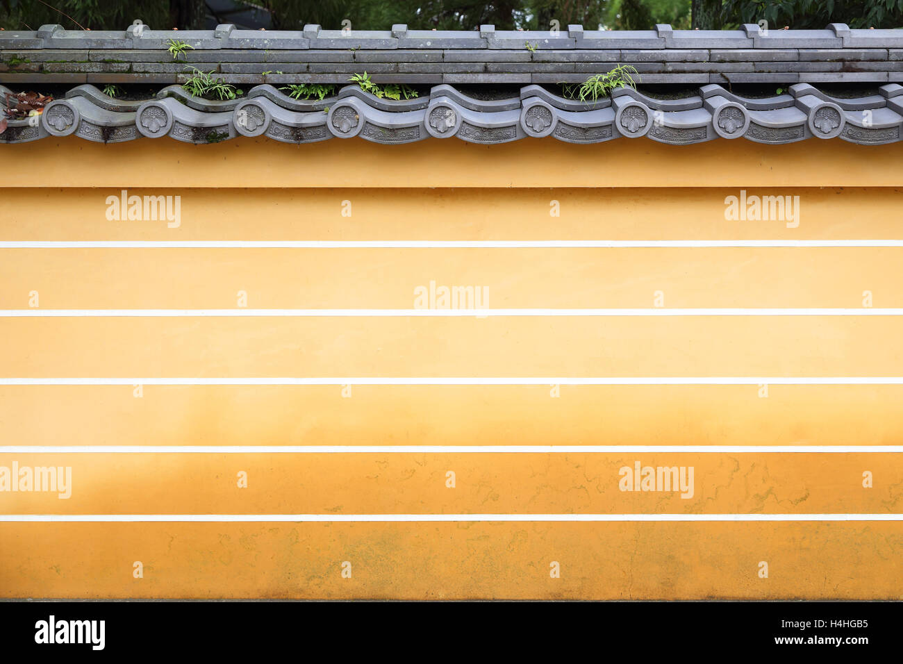 Japanese temple hi-res stock photography and images - Alamy