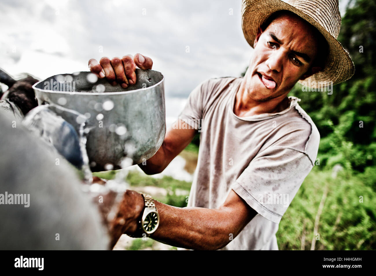 Cuban farm man worker on farm Stock Photo - Alamy