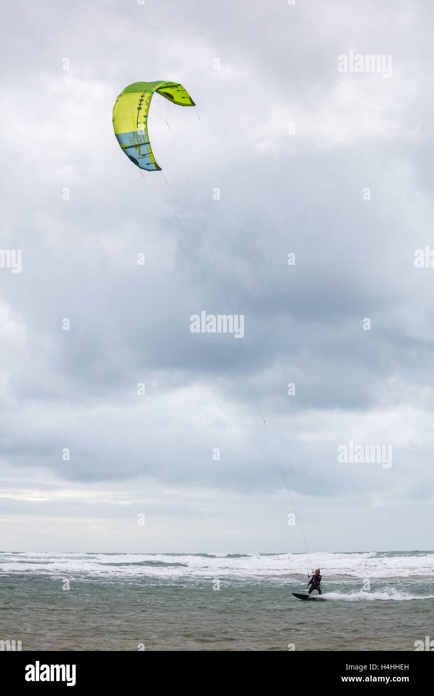 Freshwater west wales surf hi-res stock photography and images - Alamy