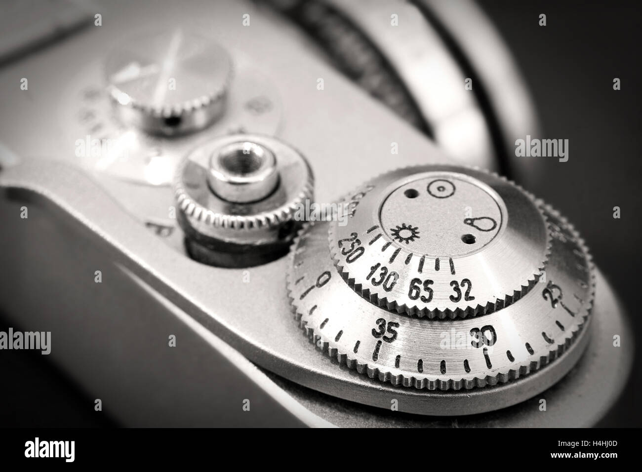 Electronic shutter hi-res stock photography and images - Alamy