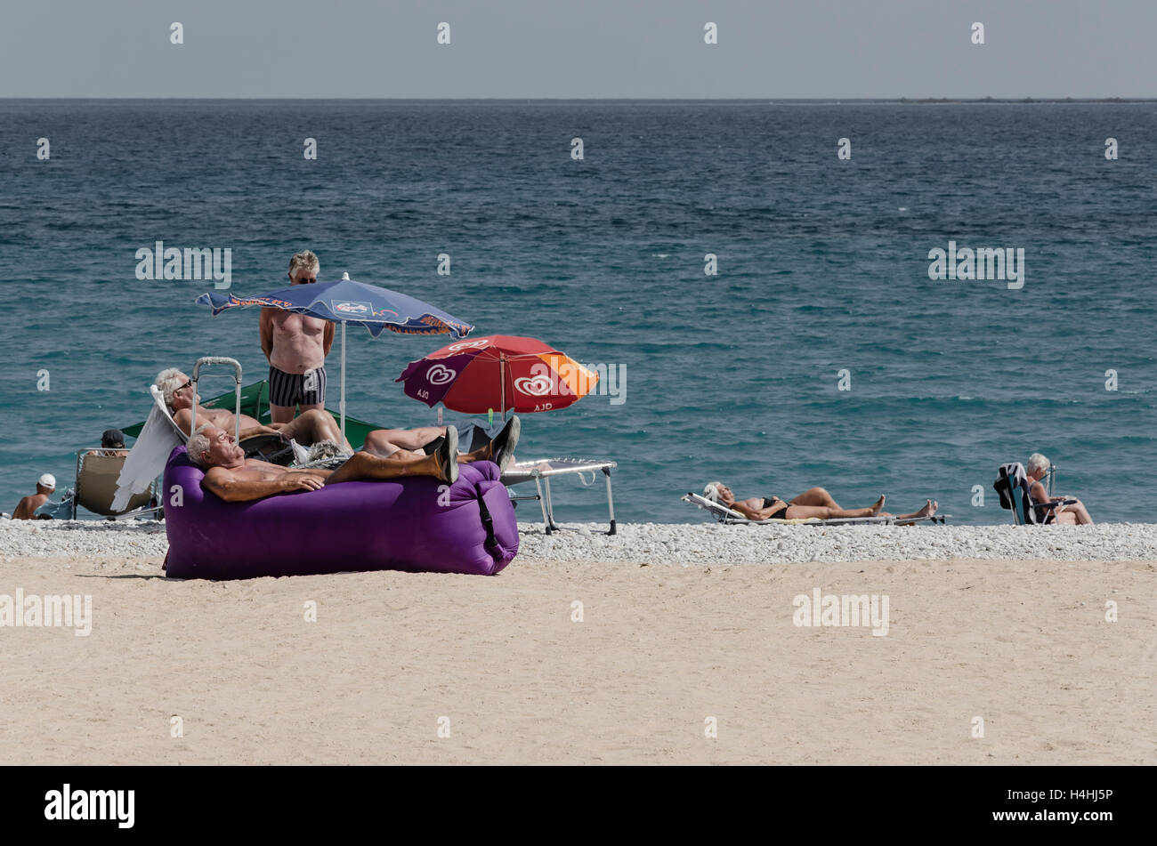 Beach bathers hi-res stock photography and images - Alamy