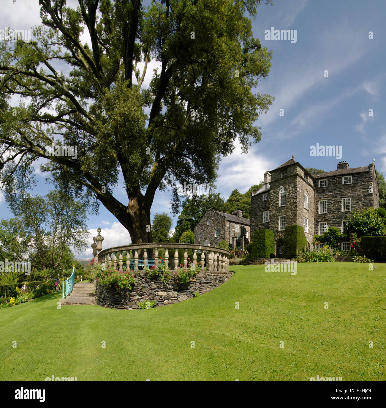 Plas Brondanw, Llanfrothen, Snowdonia, Wales Stock Photo - Alamy