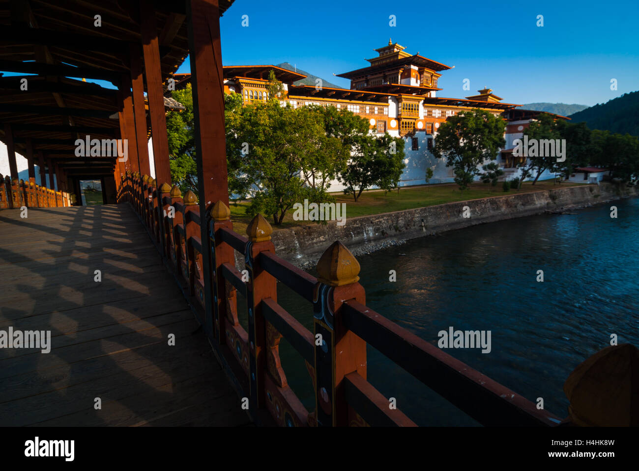 Monastery and fortress punakha dzong hi-res stock photography and ...