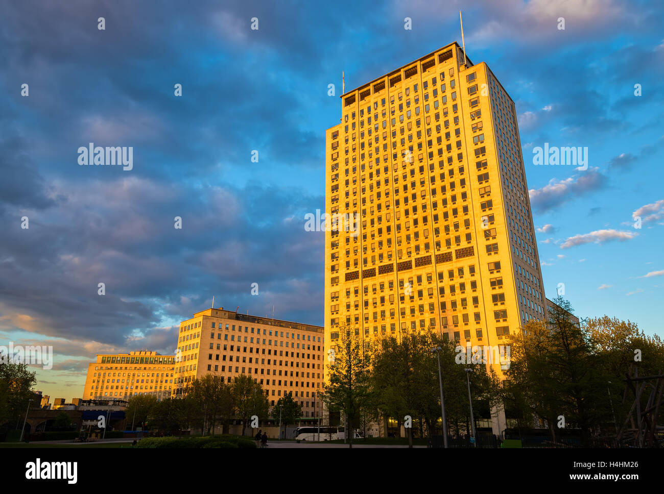 The uk headquarters of shell hi-res stock photography and images - Alamy