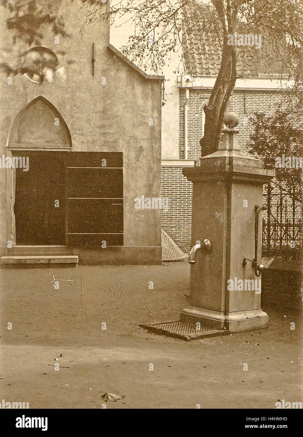 Pump square hi-res stock photography and images - Alamy