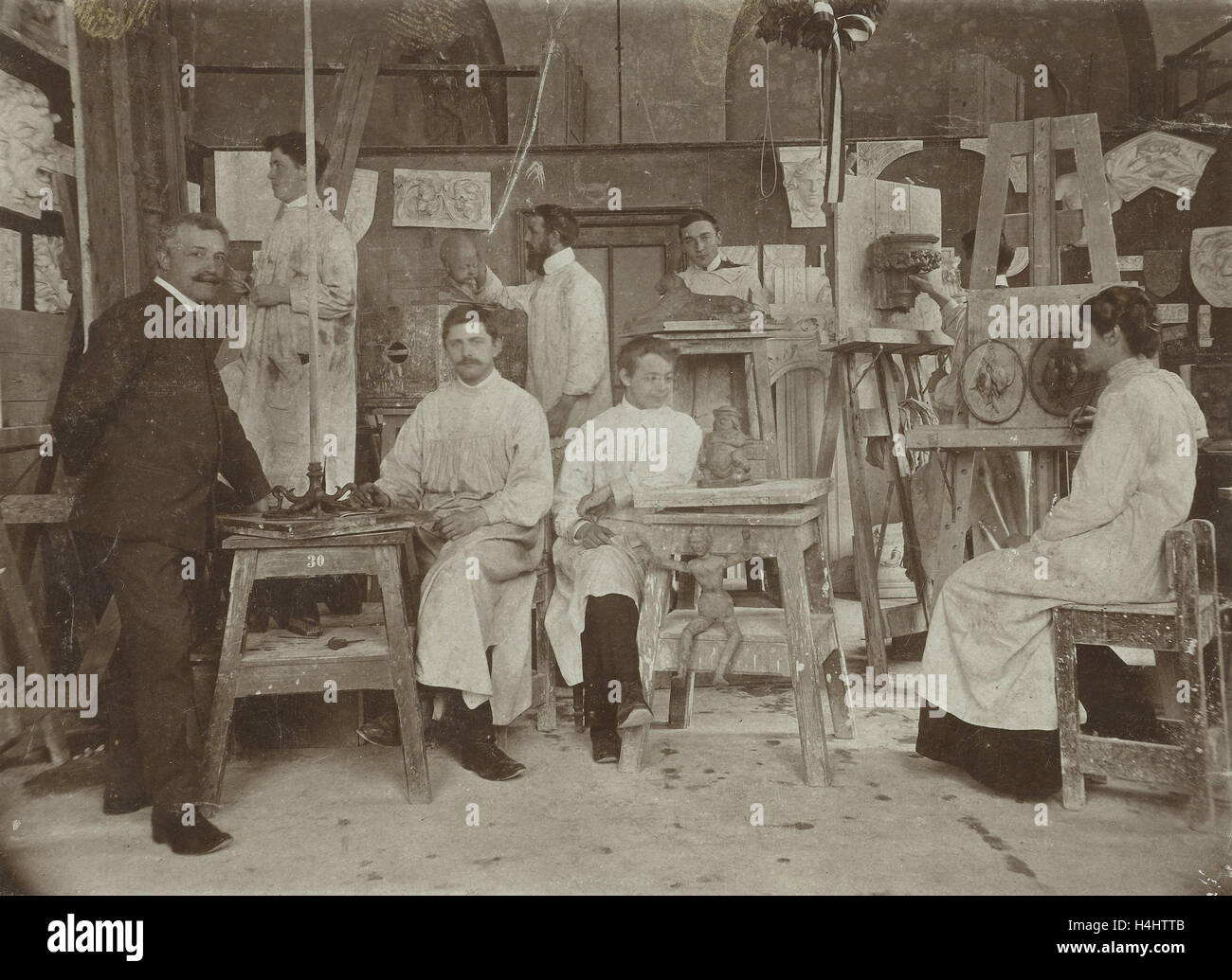 training workshop for artists, Anonymous, 1900 - 1920 Stock Photo - Alamy