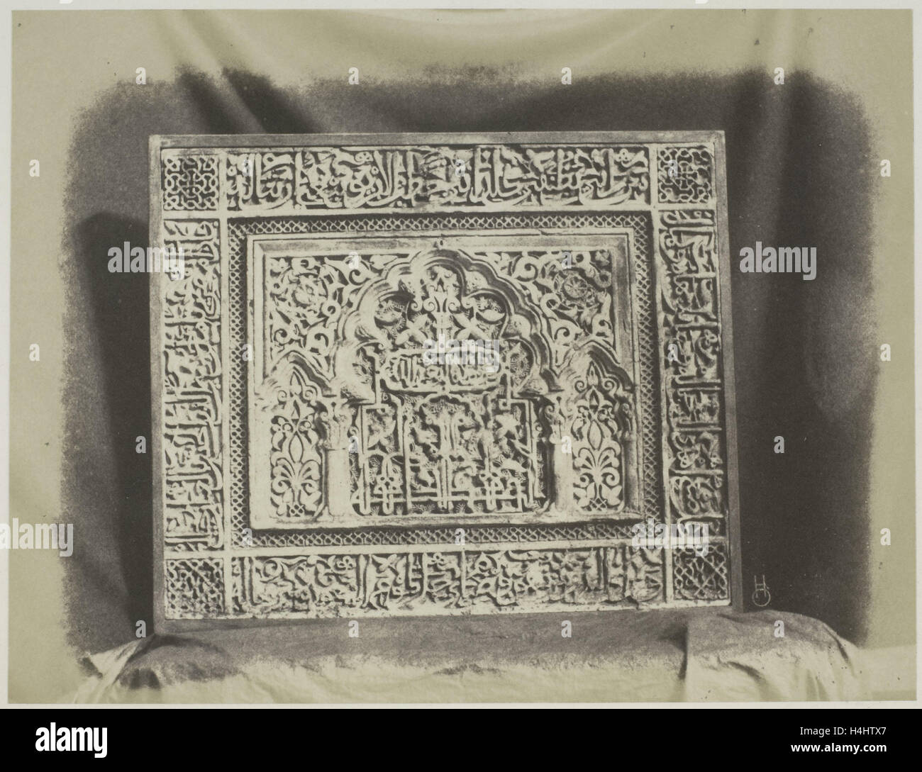 Panel from the Alhambra (plaster) Spain, Hugh Owen Stock Photo - Alamy