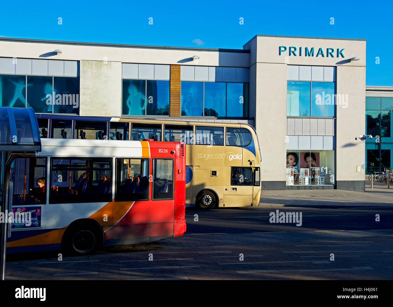 Buses outside Primark and the Willow Place Shopping Centre,Corby ...