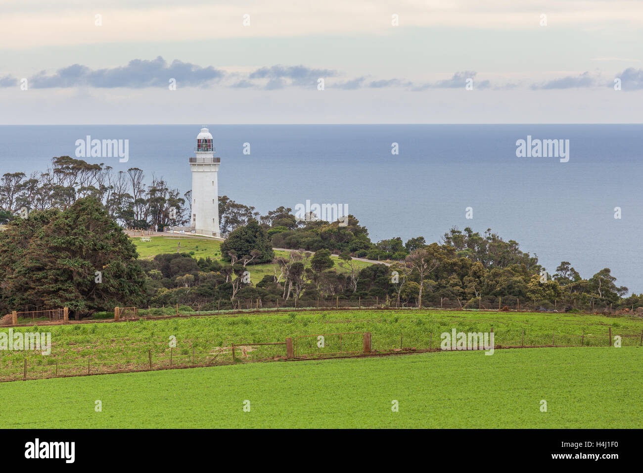 Table Cape Lighthouse overlooking the ocean. Tasmania, Australia Stock ...