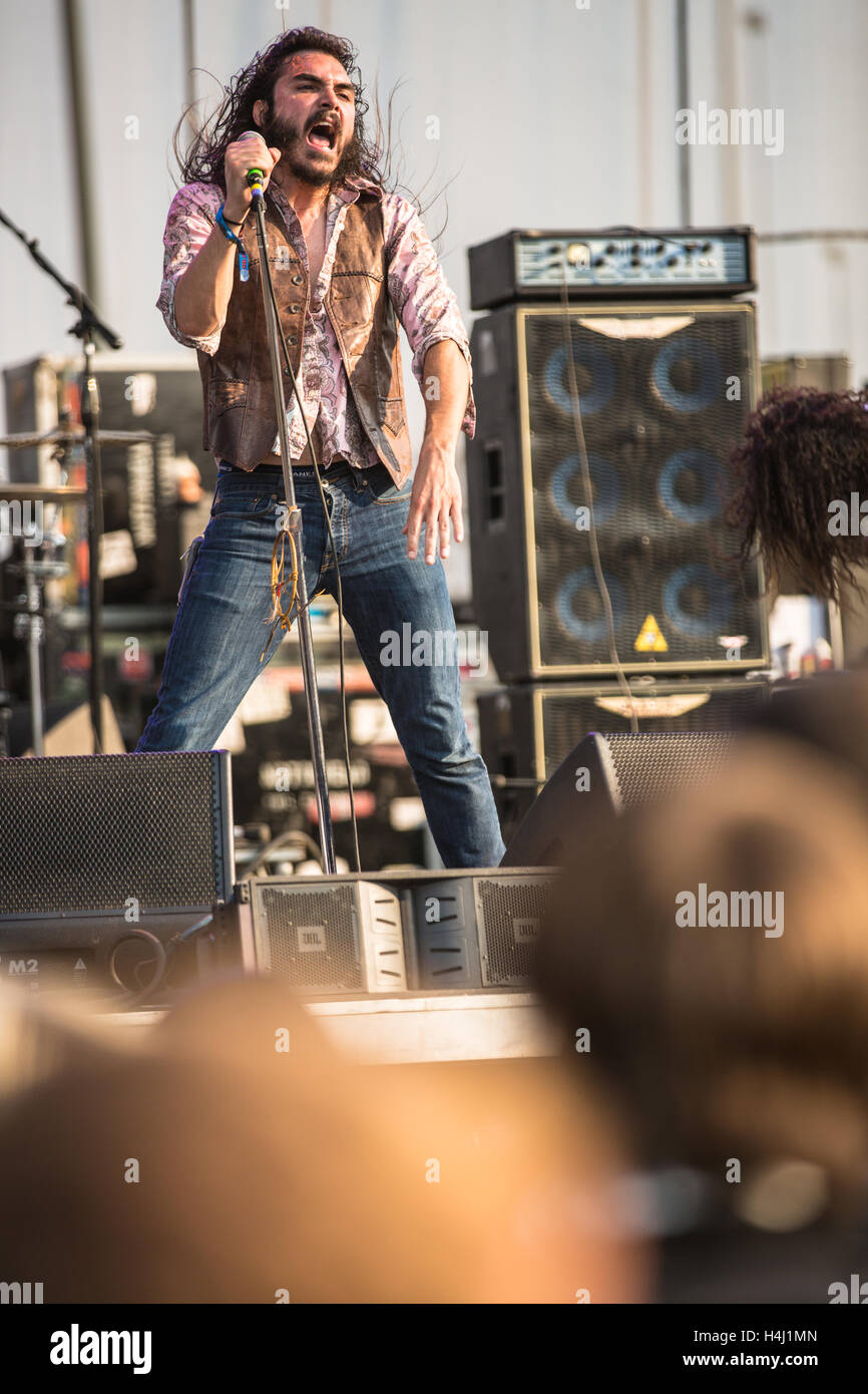 Brandon Yeagley of Crobot performs at RIOT Fest on Friday, August 28th ...