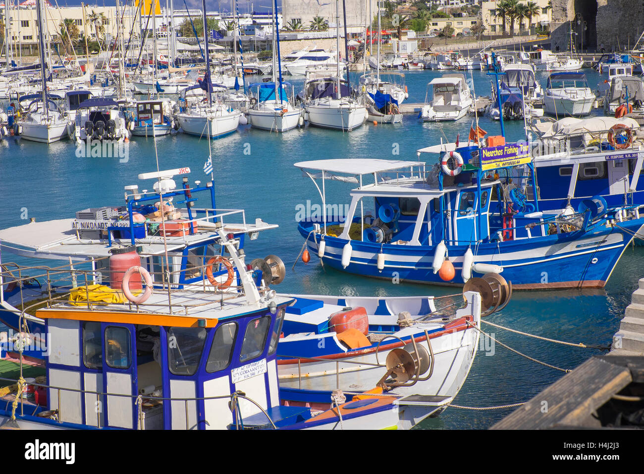 Ferries crete hi-res stock photography and images - Alamy
