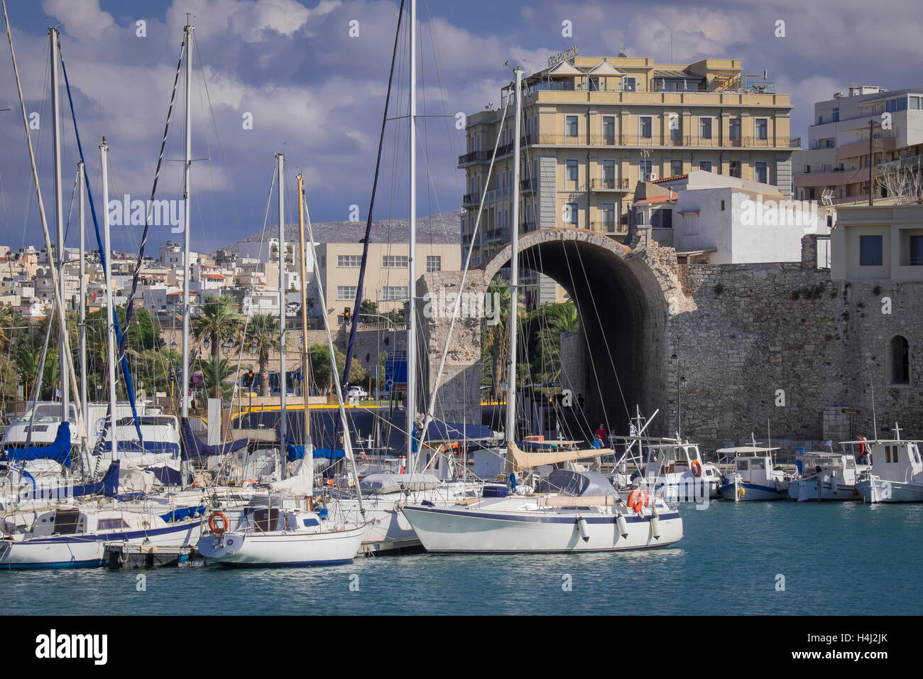 Ferries crete hi-res stock photography and images - Alamy