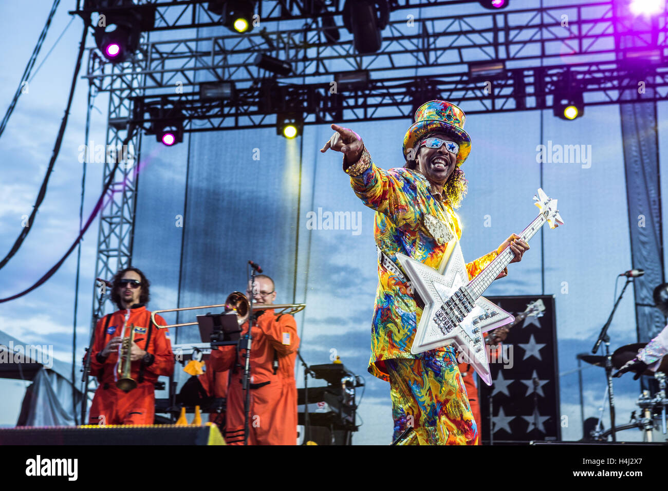 Bootsy collins hi-res stock photography and images - Alamy