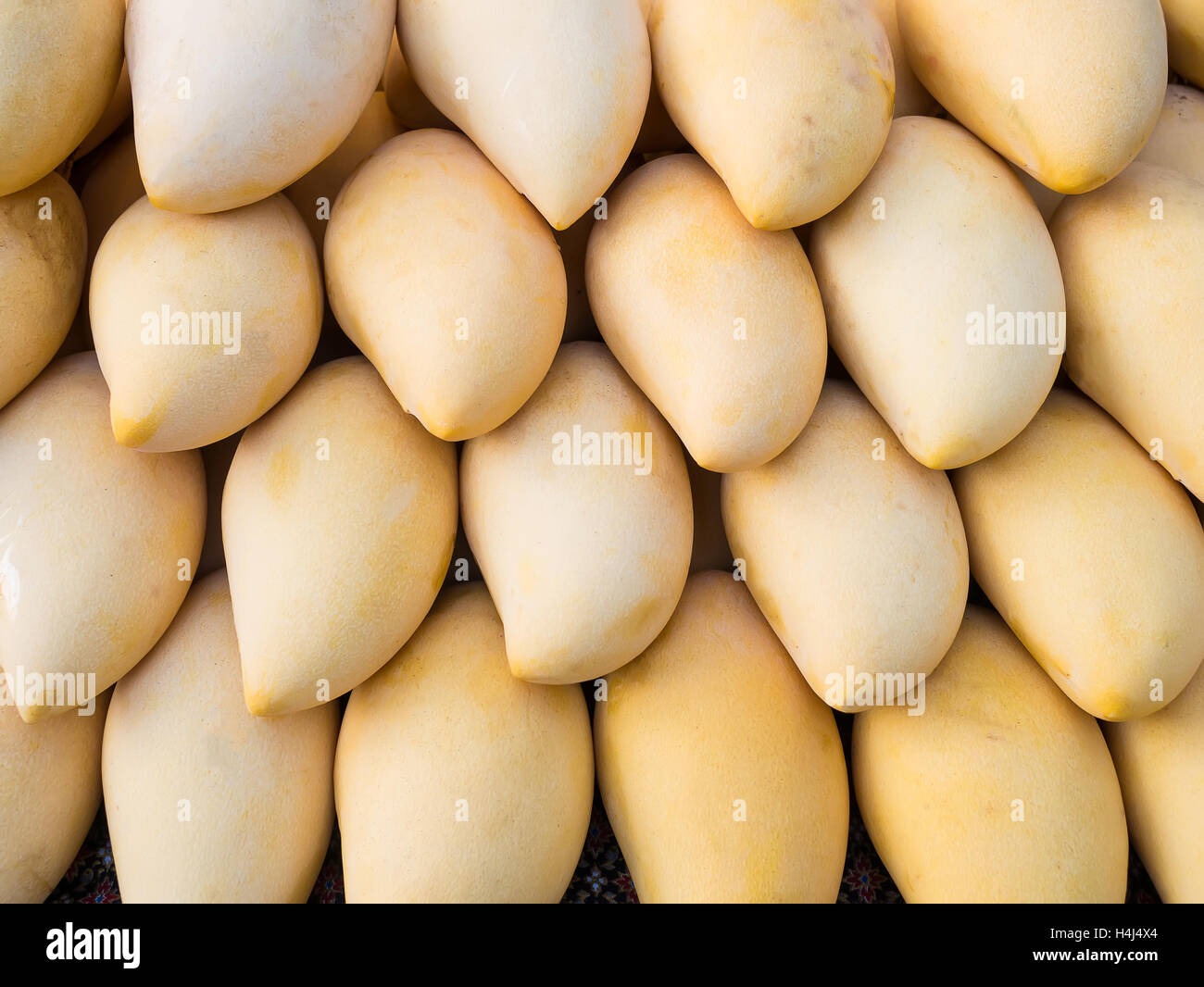 Sweet Mango in Thailand's local market Stock Photo - Alamy