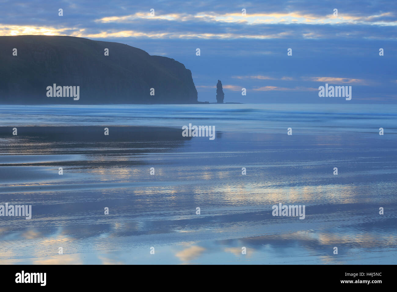 Sunset over Am Buachaille sea stack from Sandwood Bay Sutherland ...