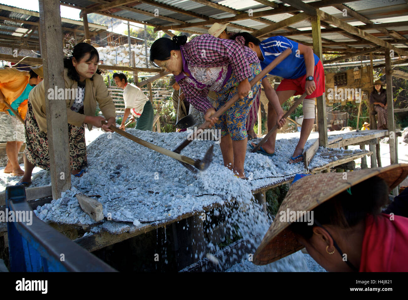 Myanmar ruby hi-res stock photography and images - Alamy