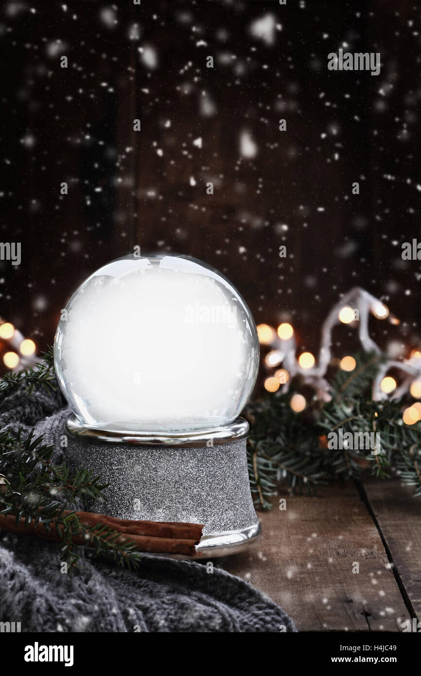 Snow globe hi-res stock photography and images - Alamy