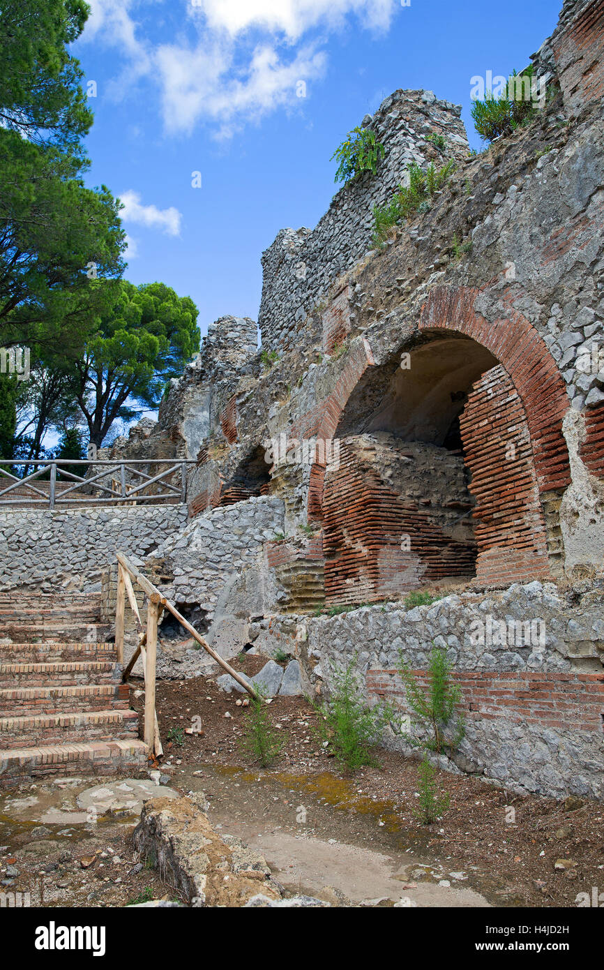 Italian villa view hi-res stock photography and images - Alamy