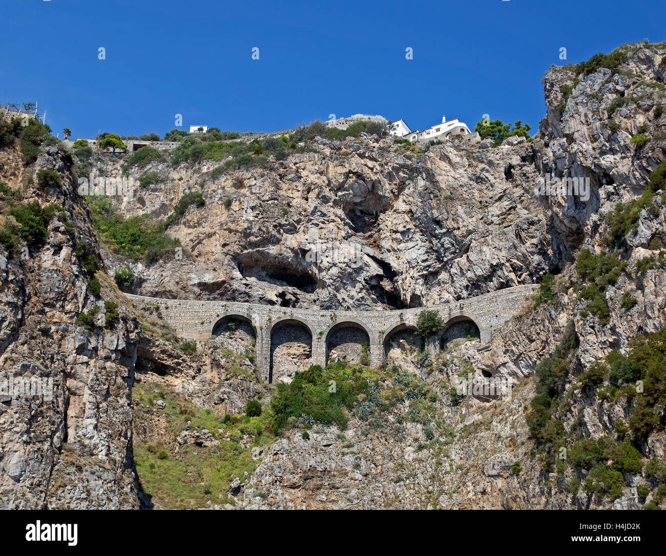 Italian road on a cliff Stock Photo - Alamy