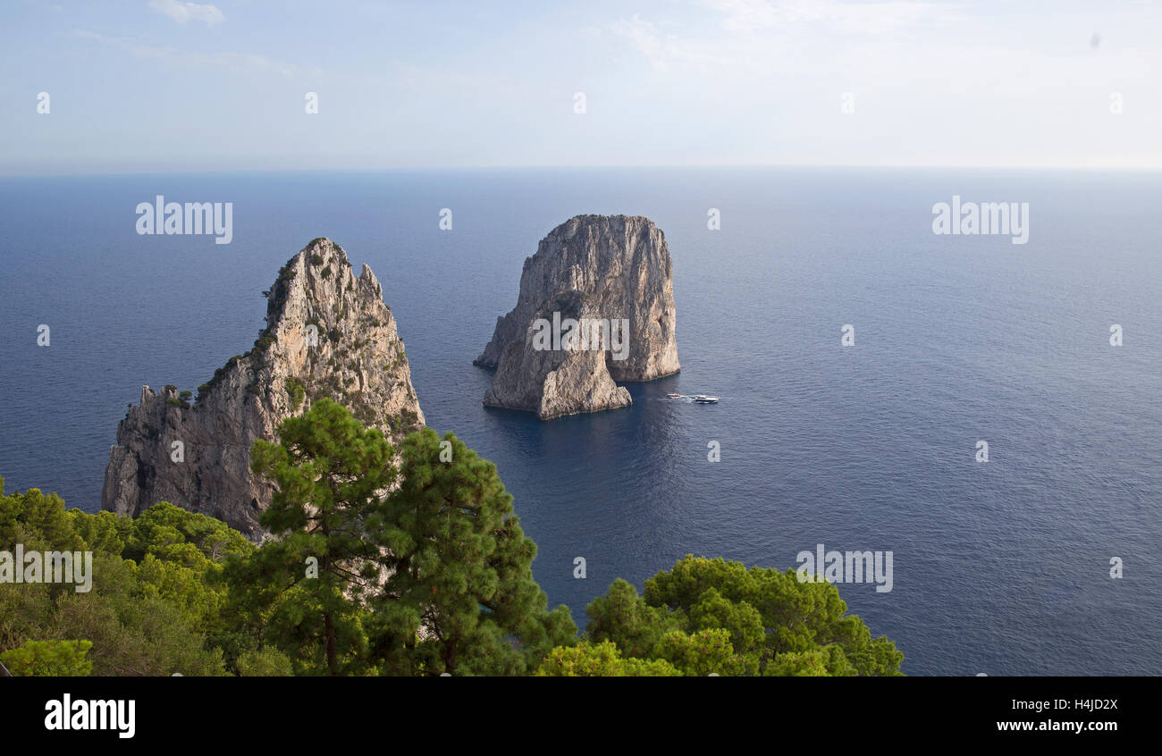 Faraglioni rocks in Capri Stock Photo - Alamy