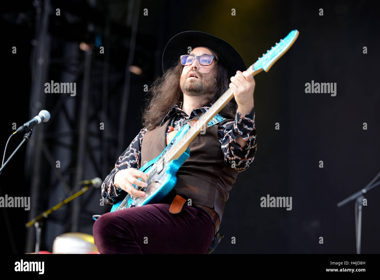 Hippie 1960s hi-res stock photography and images - Alamy