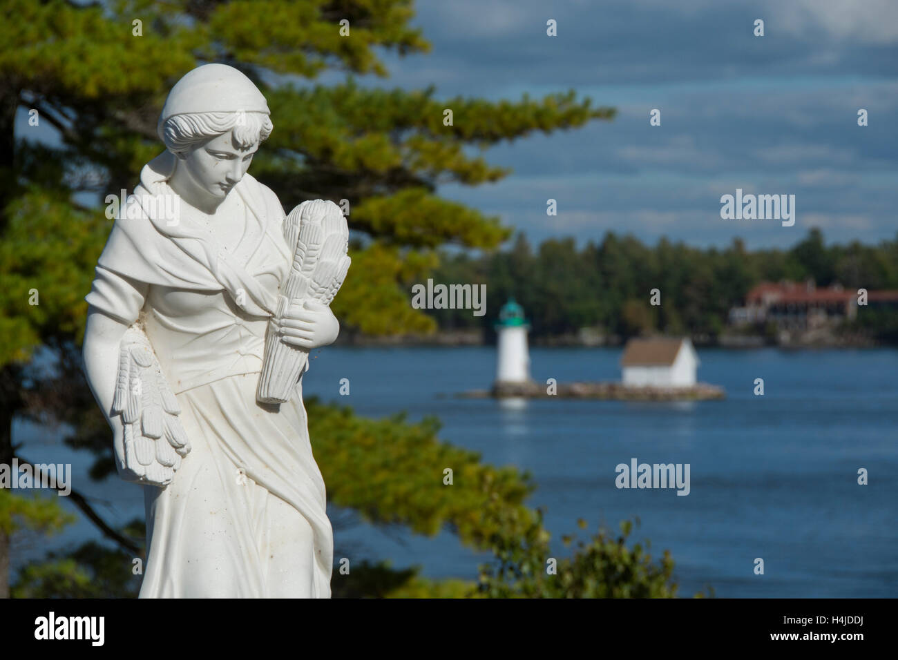 New York, Thousand Islands, Alexandria Bay. Historic Boldt Castle on ...
