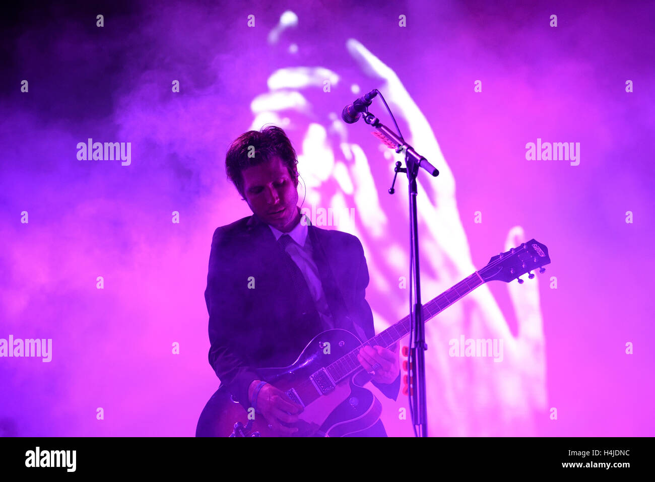 Daniel kessler guitar player hi-res stock photography and images - Alamy