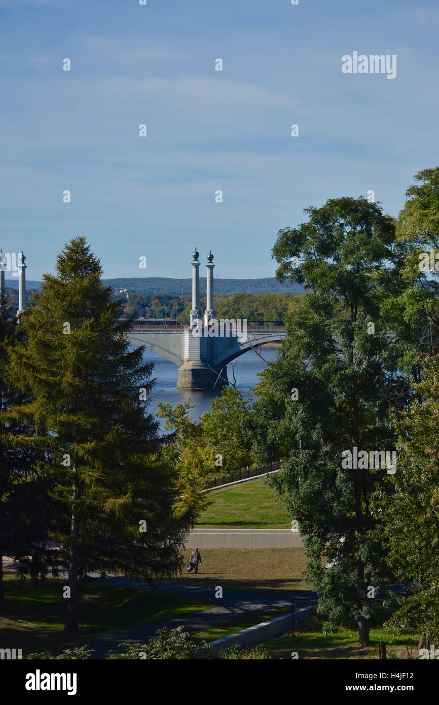 Springfield memorial bridge hi-res stock photography and images - Alamy