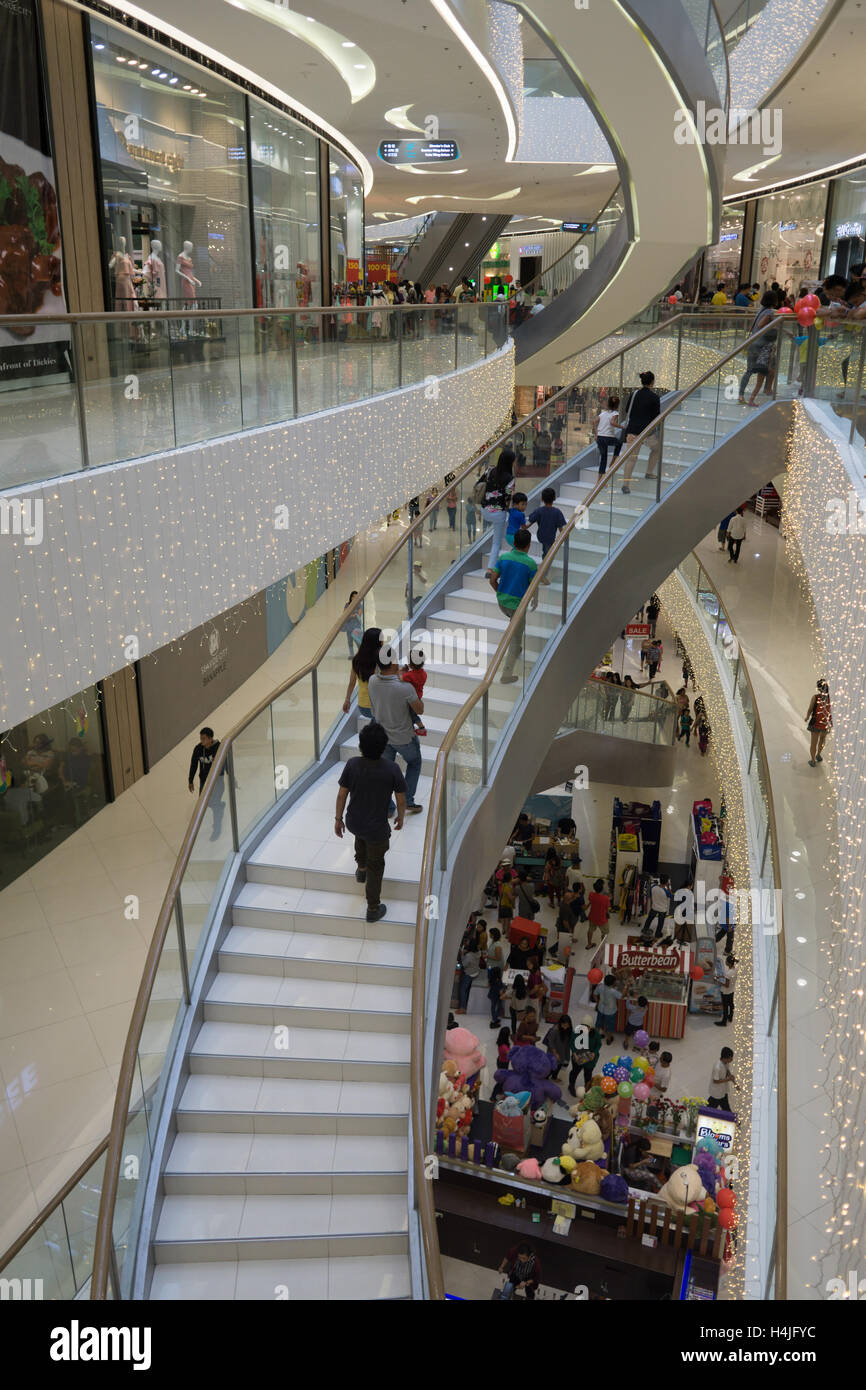 Shoppers within 'SM Seaside' shopping mall,Cebu City,Philippines Stock ...