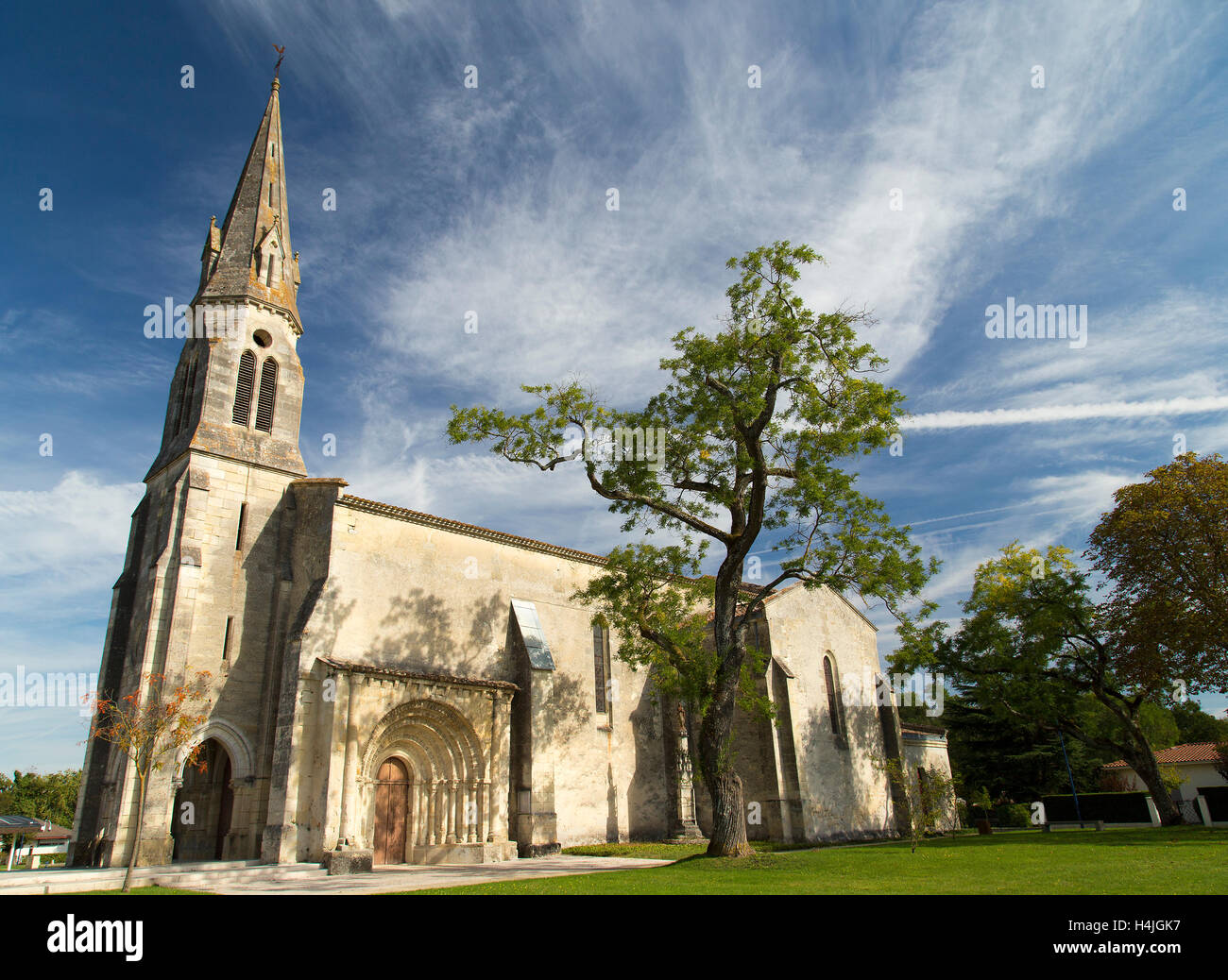 Norman style architecture hi-res stock photography and images - Alamy