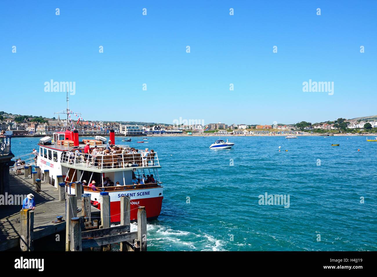 Solent Scene ship with tourists moored along the jetty with views of ...