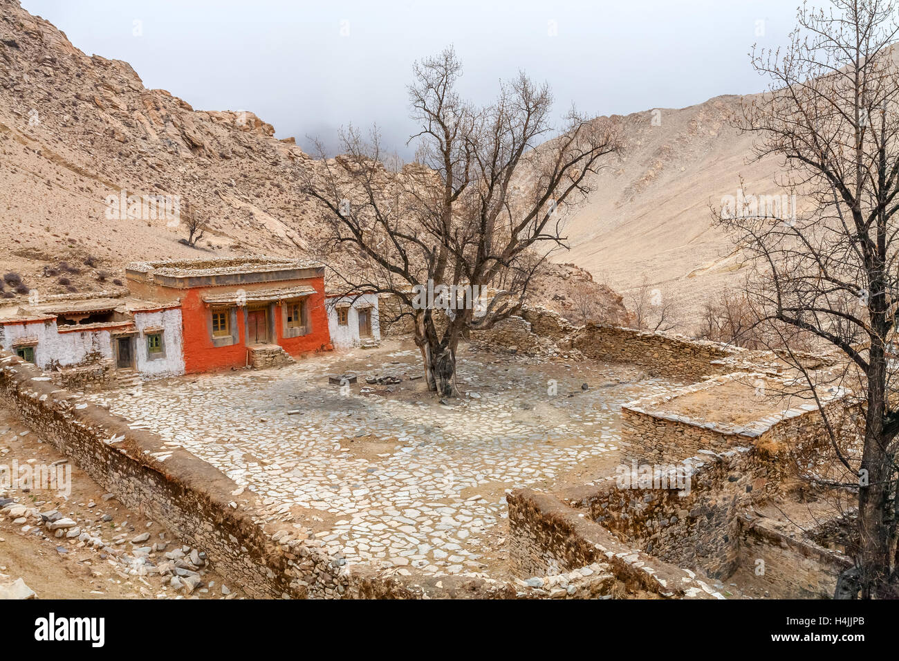 Great stupa of jonang hi-res stock photography and images - Alamy