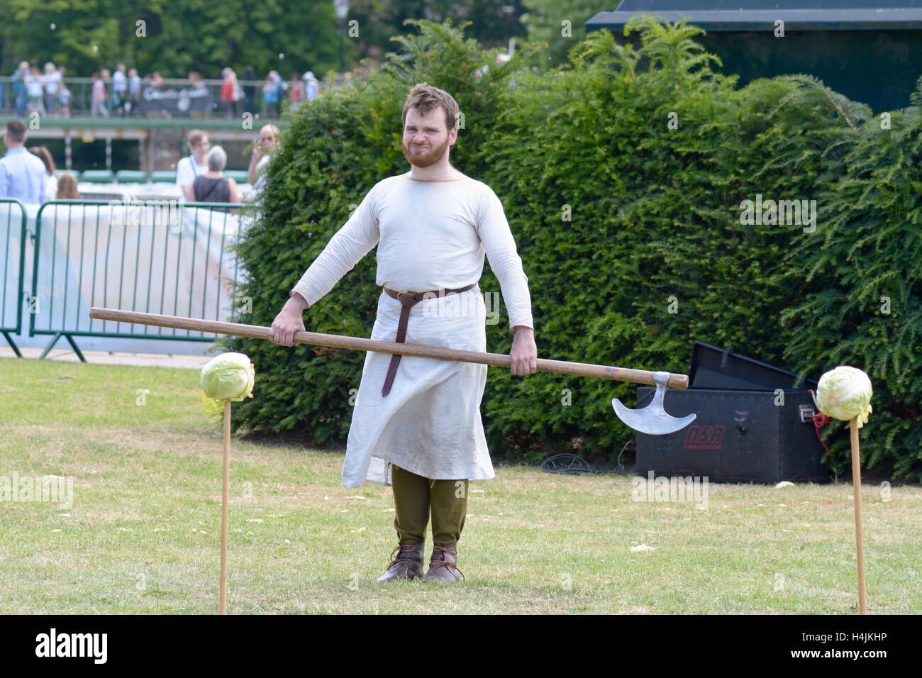 Battle reenactment 12th century hi-res stock photography and images - Alamy