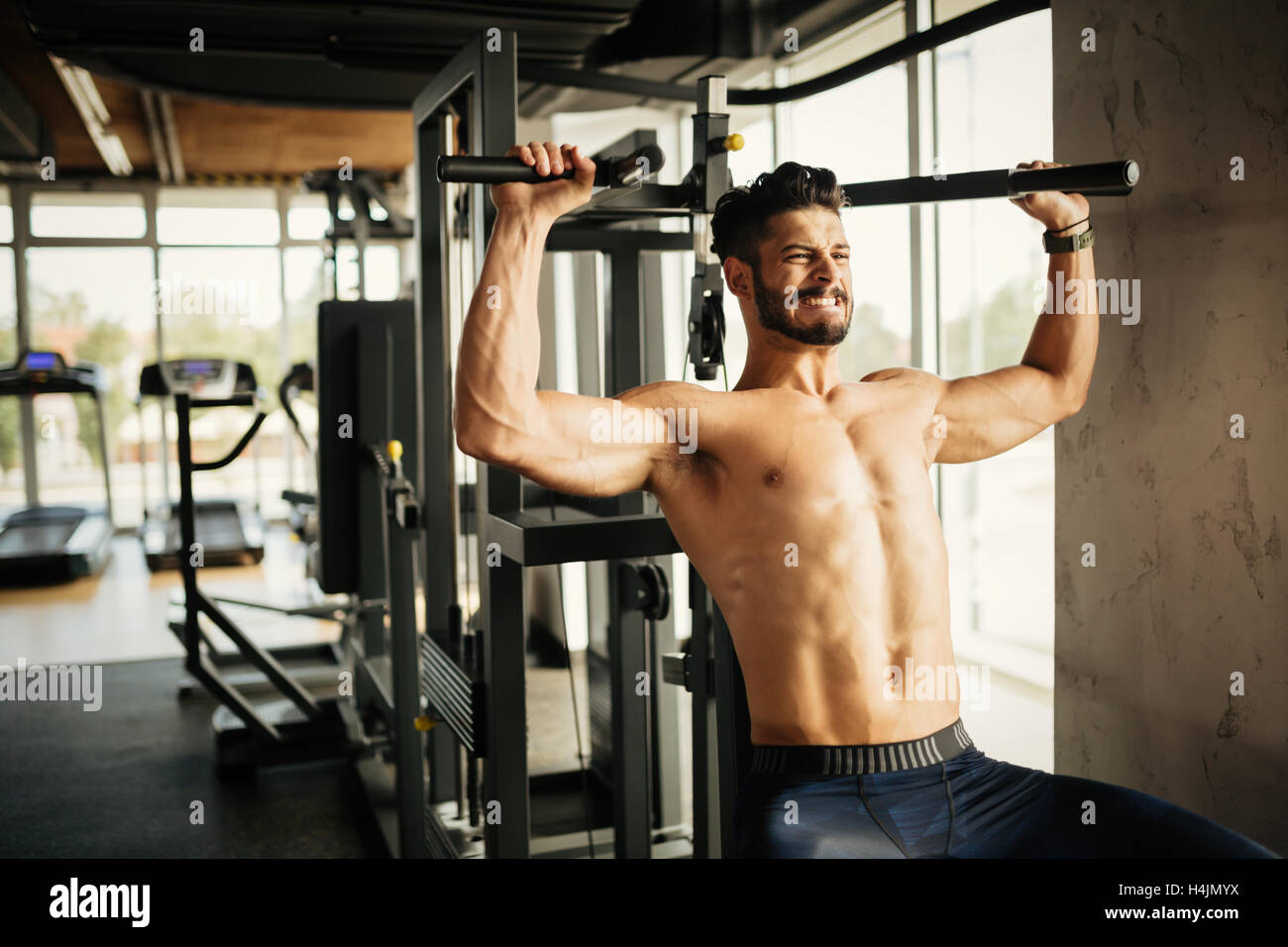 Male bodybuilder in gym hi-res stock photography and images - Alamy